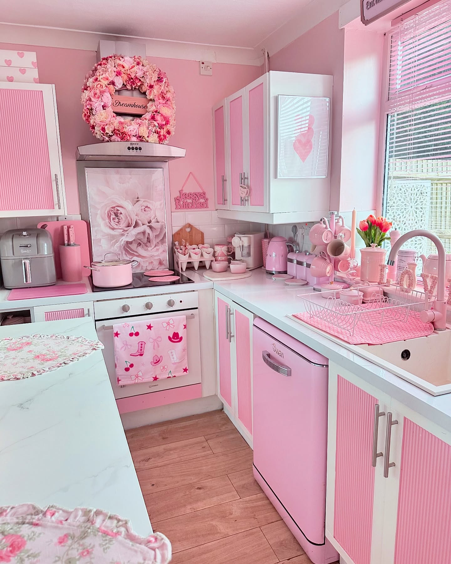 39 Pink Kitchen Ideas – VivyNest